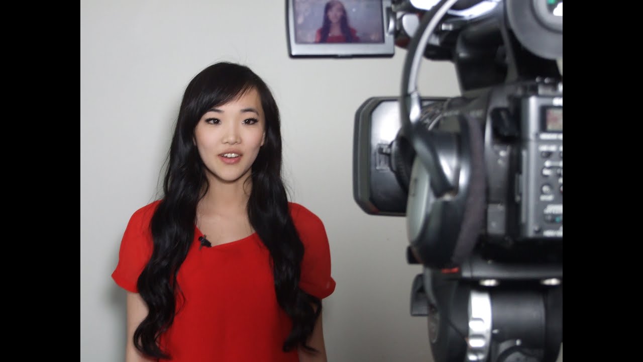 Laura Zheng Presenting 2020 Showreel - YouTube