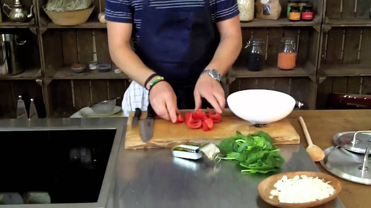 Tomatconcassé - sådan gør du - YouTube