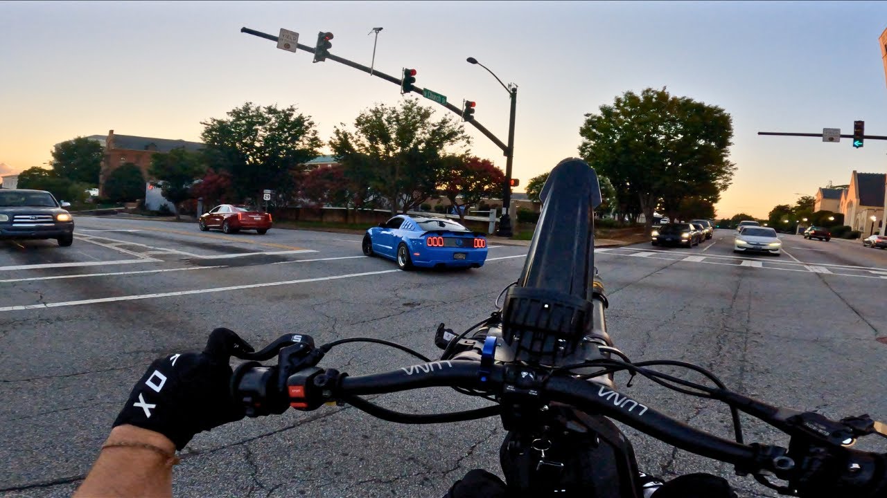 TEARING UP THE CITY ON MY SURRON! - YouTube