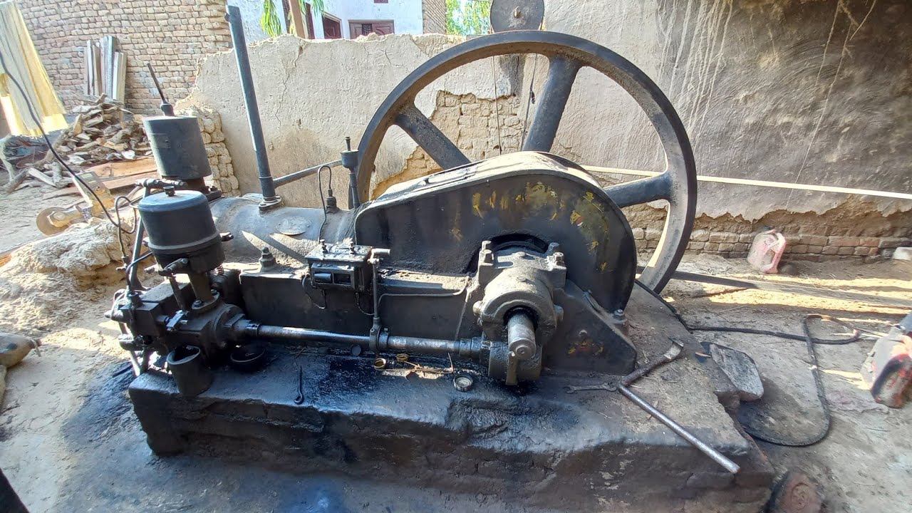 Starting Old Black Oil Engine Working With WoodCutter Machine || Best ...