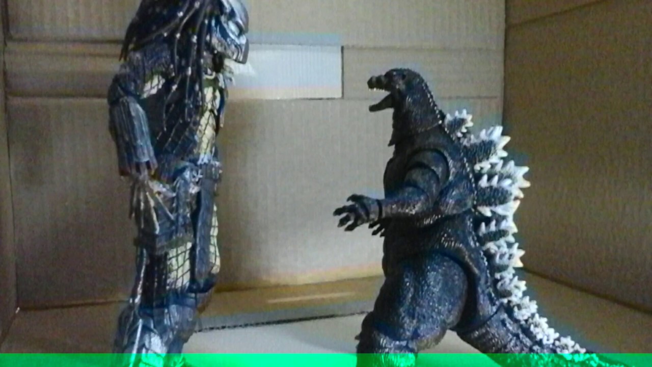 Godzilla vs Predator stop motion - YouTube