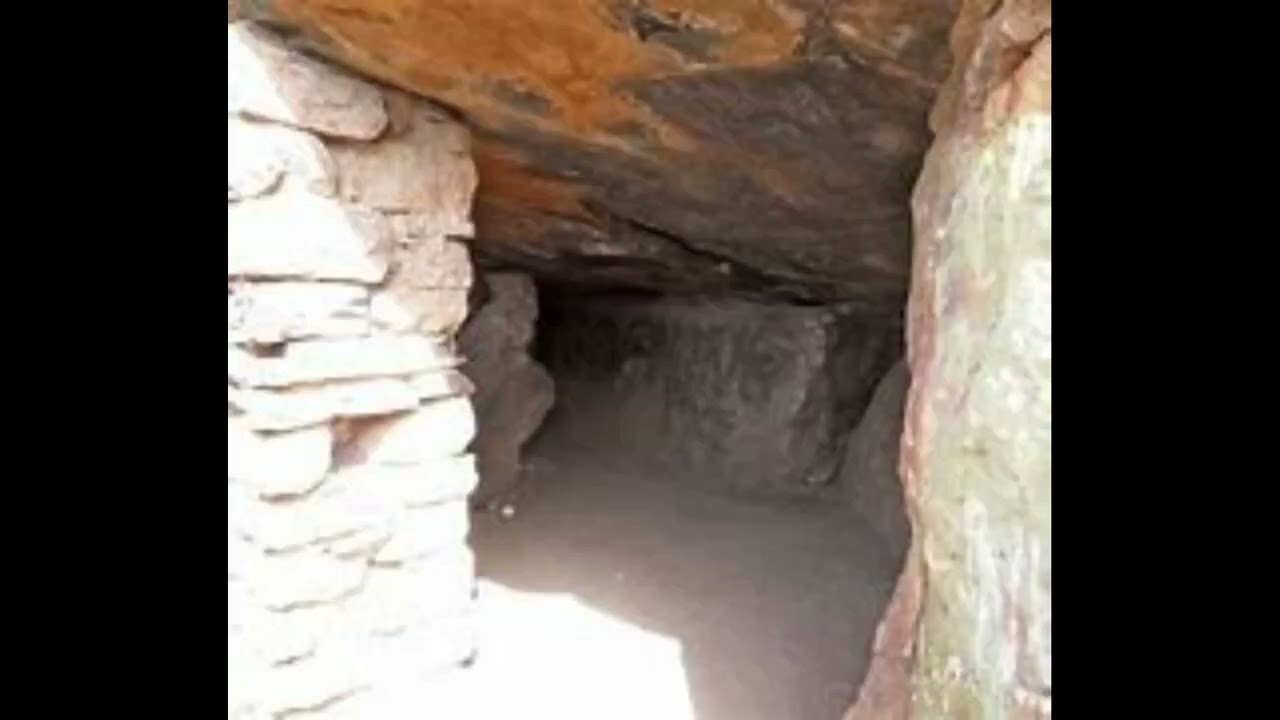 53 Seconds of unnerving Liminalspaces with Minecraft Cave Sounds - YouTube