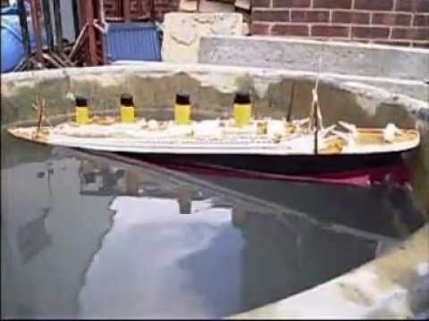 Sinking titanic model - YouTube