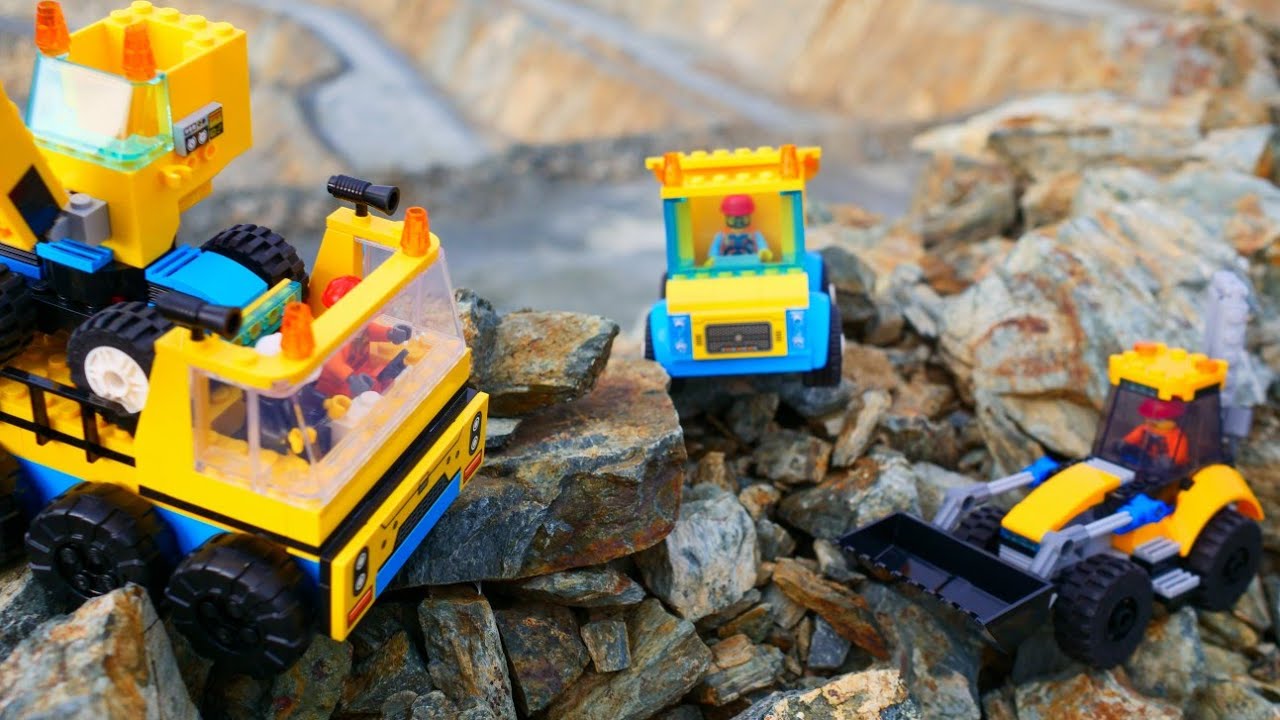 Lego hard work in quarry. Legocity sets 60385 and 60391 never give up ...