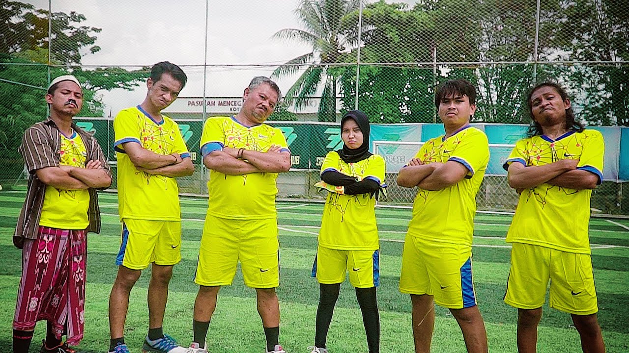 Pak amir main sepak bola - YouTube