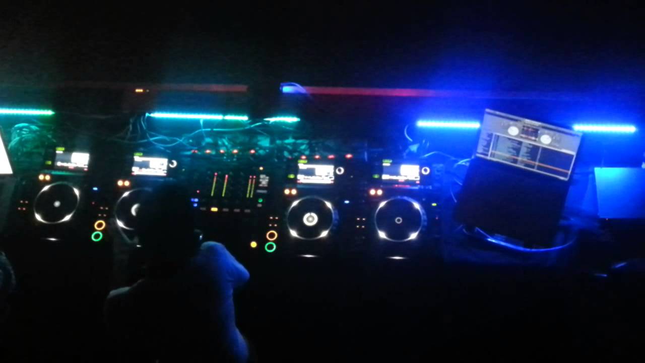 Ryan The Dj at The Loop - YouTube