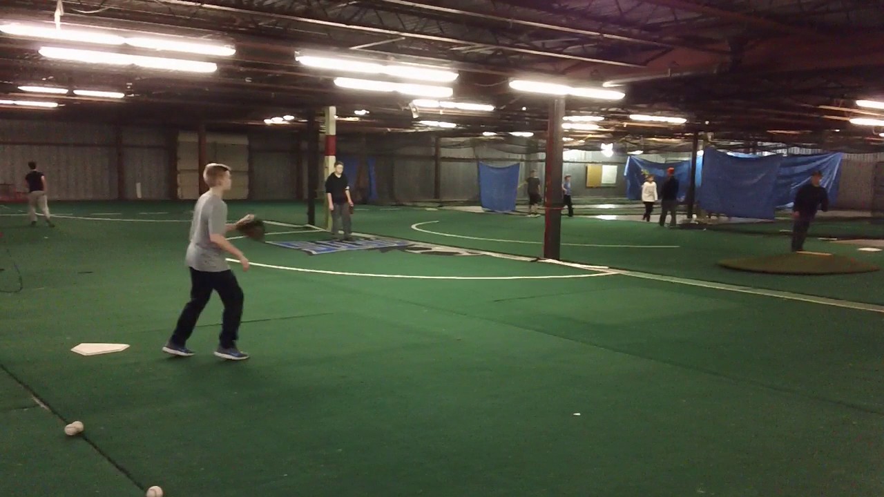 Bunt Coverage with a runner on 1st base - YouTube