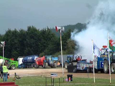 Fire on the startline Tractor pulling massive engine explosion on the ...