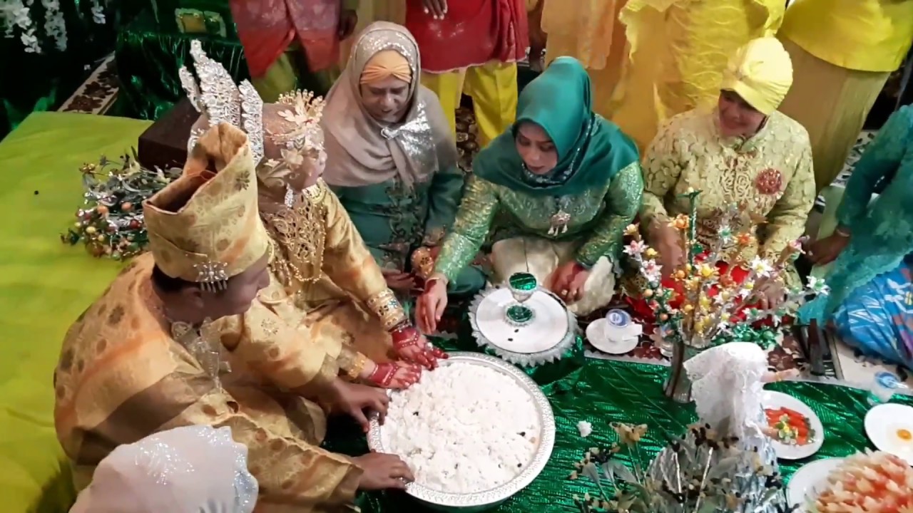 Meriahnya prosesi nasi hadap hadapan adat melayu langkat Sumatera utara ...
