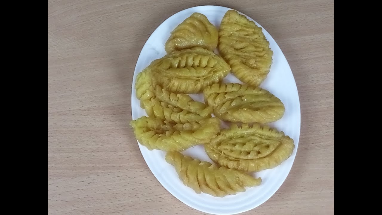 মুগ পাকন পিঠার সহজ রেসিপি | Mug Pakon Nokshi Pitha | Bangla Mug Pakon ...