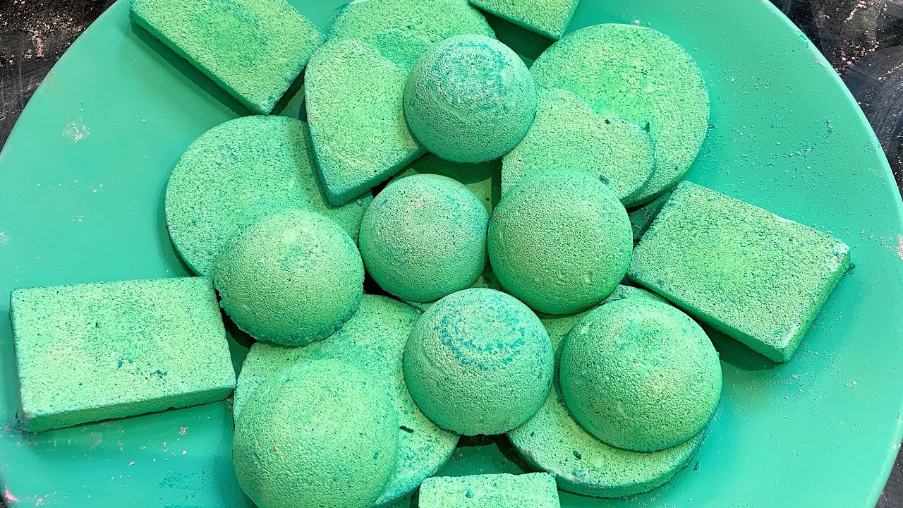 ASMR | Green on Green | crunchy | powdery | satisfying | relaxing ...