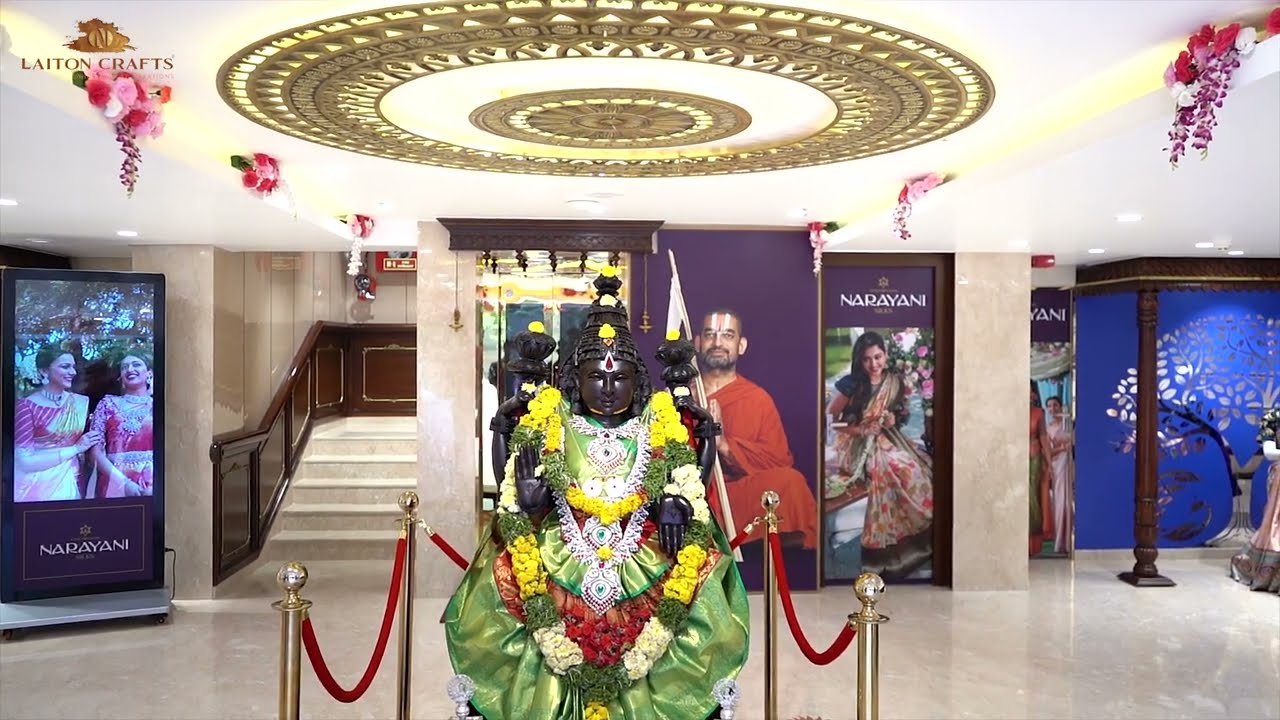 Brass Designs That Reveal Beauty of Gorgeous Store. Architecture ...