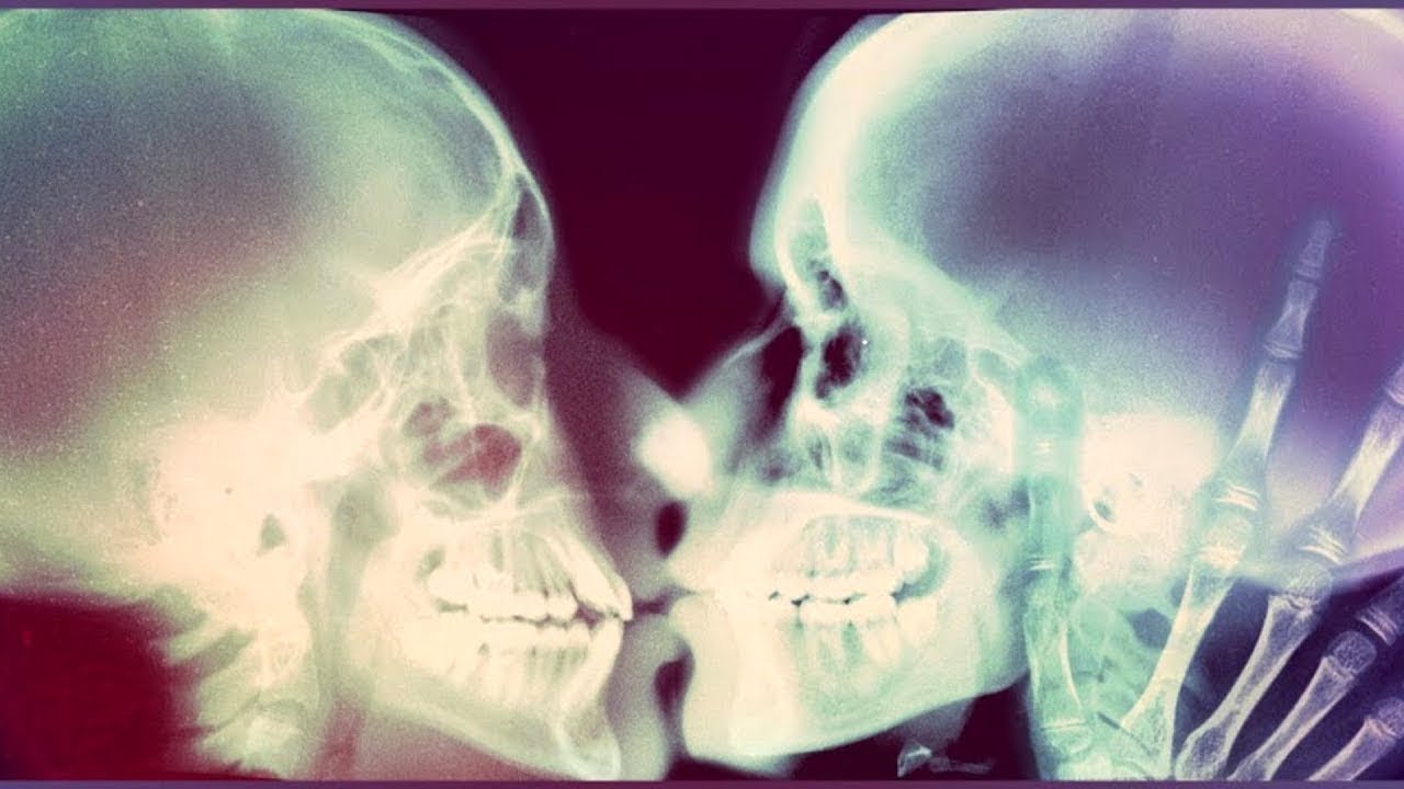 ඇයි අපි KISS කරන්නේ? | Scientific Investigation Of Why Do We Kiss - YouTube