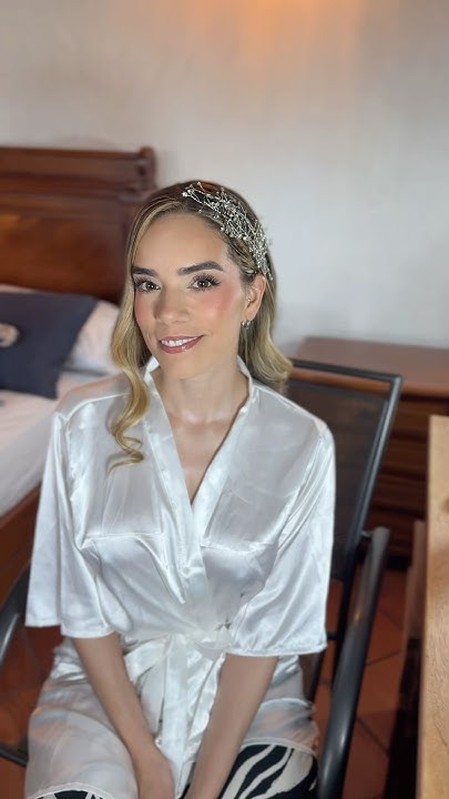 Les comparto un poquito del proceso de esta novia preciosa 👰🏼‍♀️#makeuplover #bridemakeup - YouTube