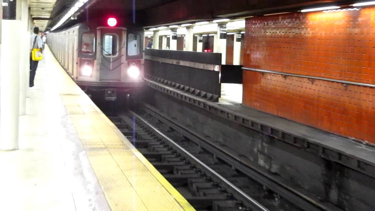 [5 Line] Eastchester bound R142 (5) train entering Bowling Green - YouTube