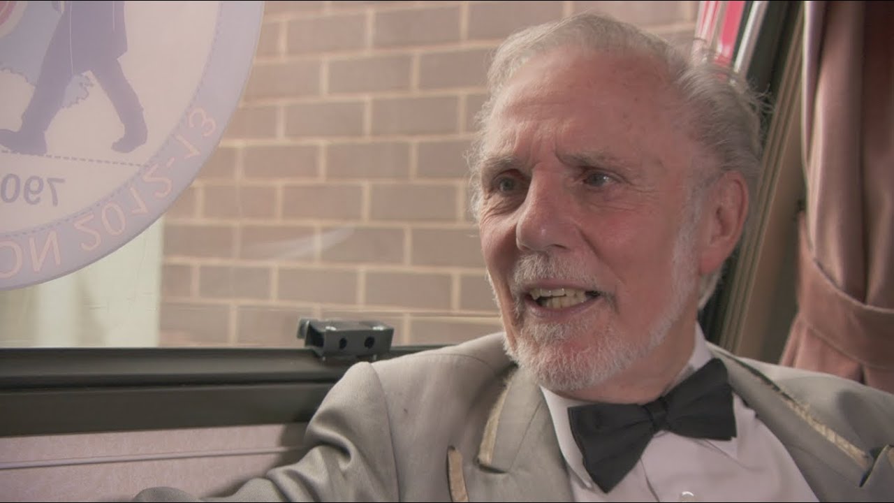 Andy Peddle Completes his Charity Walk for The Salvation Army - YouTube