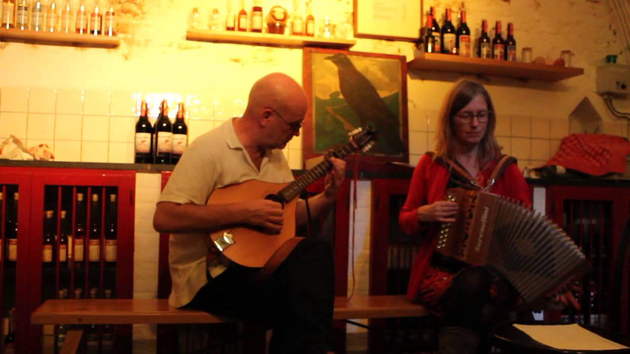 duo MESSINGH - Maslino stara [Ben Dirks] - YouTube