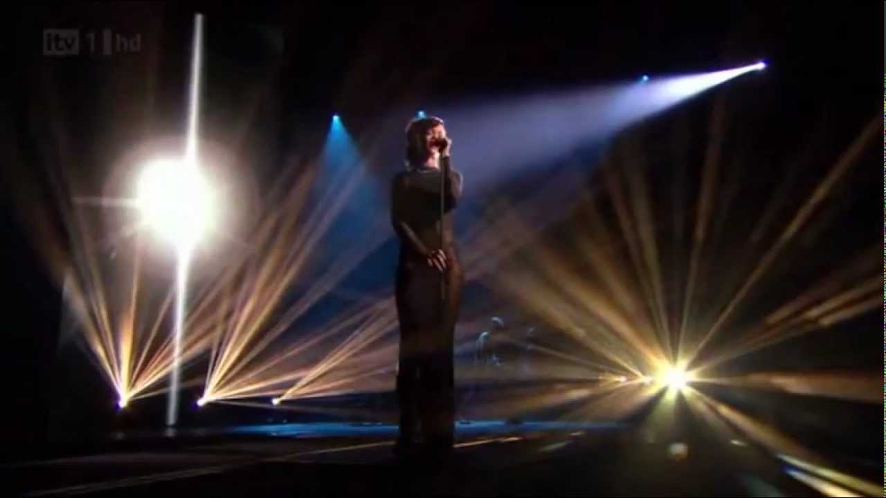 Rihanna - "Diamonds" (Live) [The X Factor (UK)] - YouTube