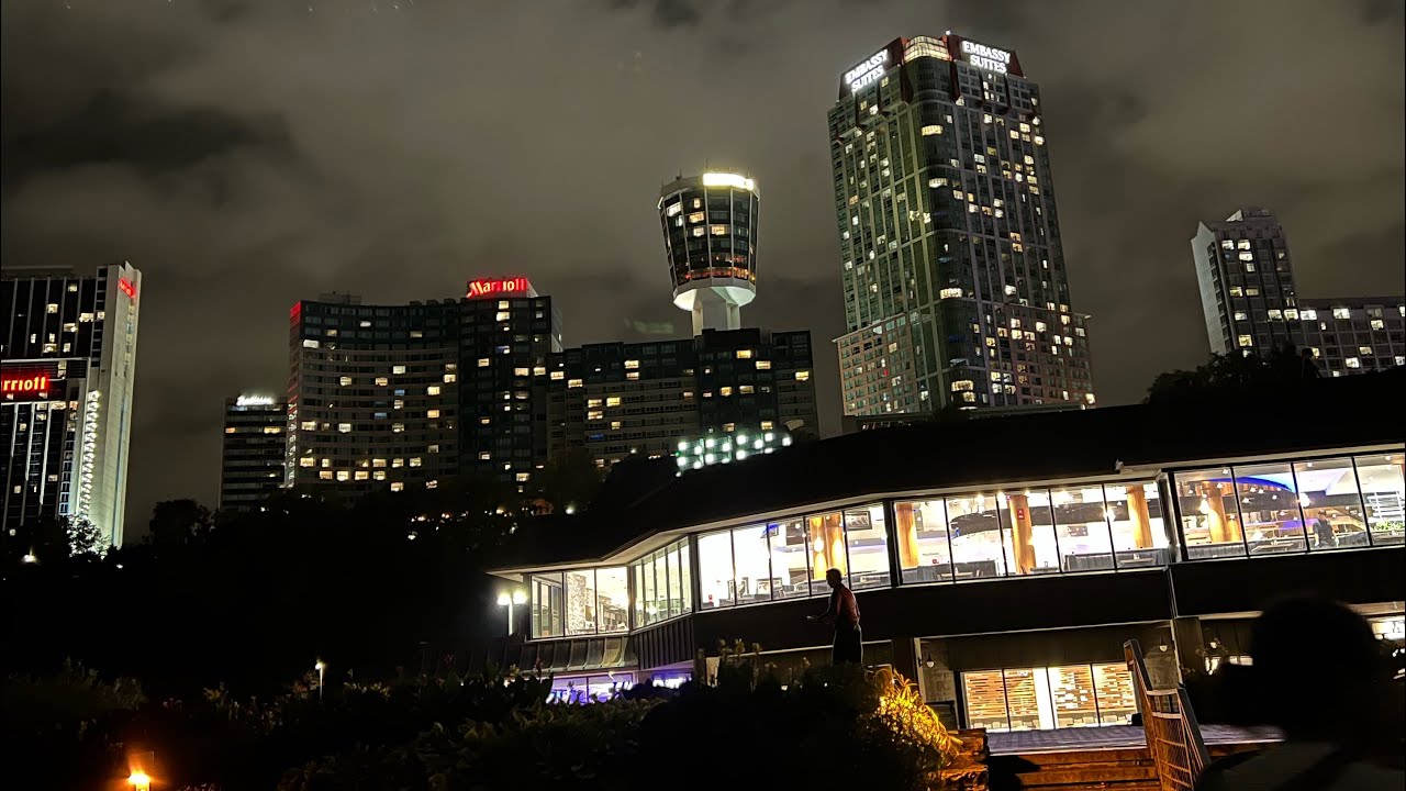 City Center Drive Canada 🇨🇦 |Square One| - YouTube