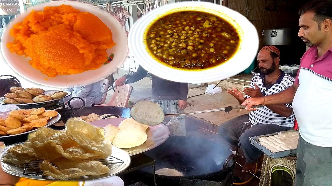 Best Halwa Puri For Breakfast│Famous Halwa Puri in Karachi Food Street ...
