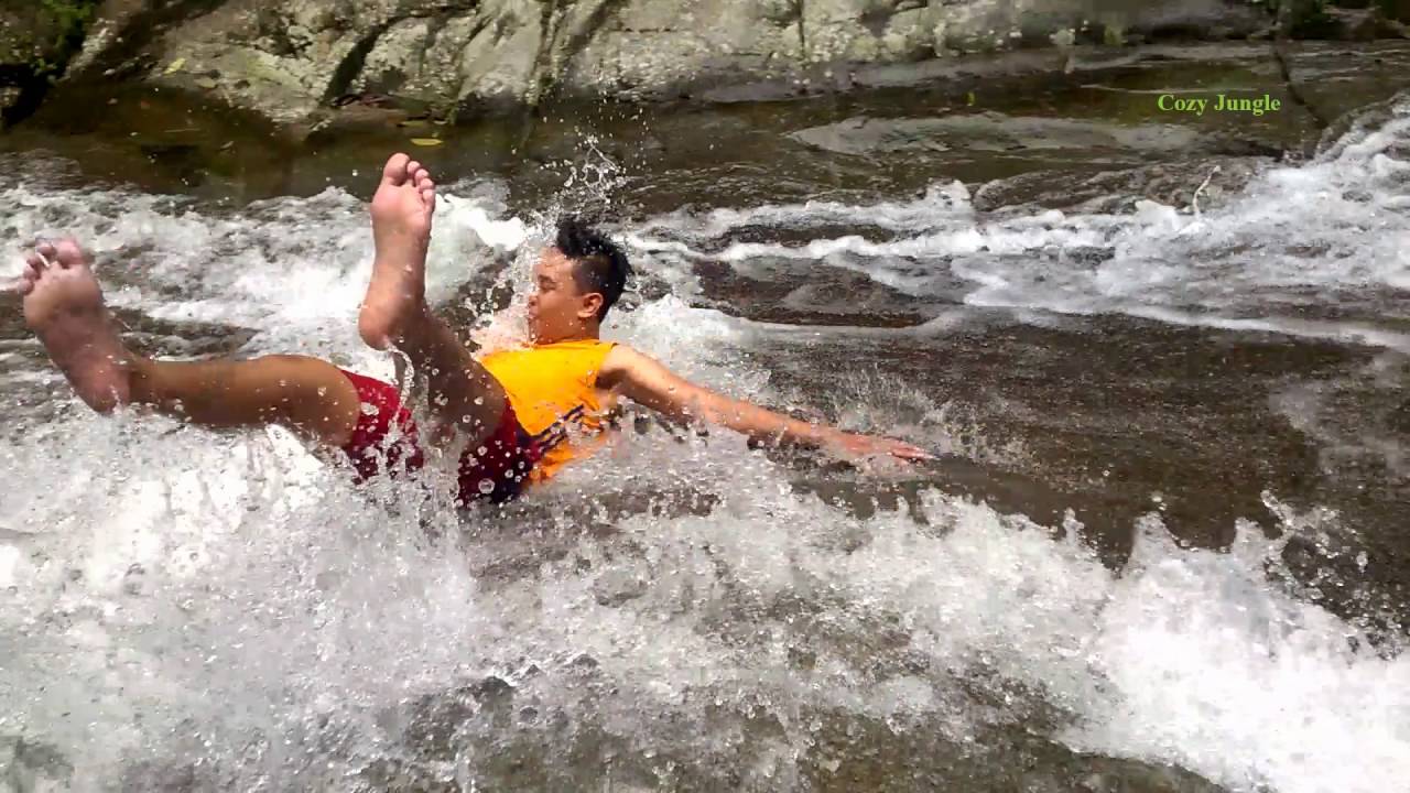 Menggelongsor di Air Terjun Lepoh _ Nov 2015 - YouTube