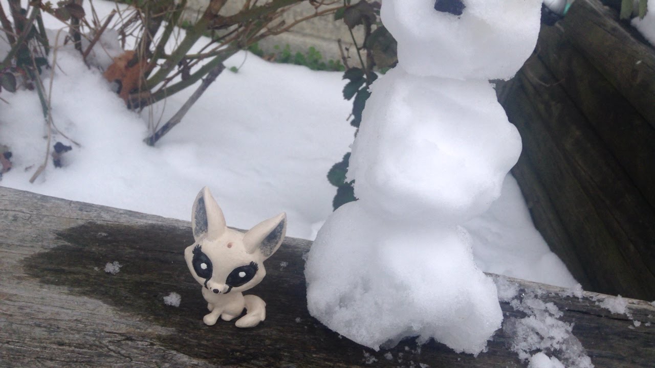 Ghost's guide to how to make a snowman(comedy skit) - YouTube