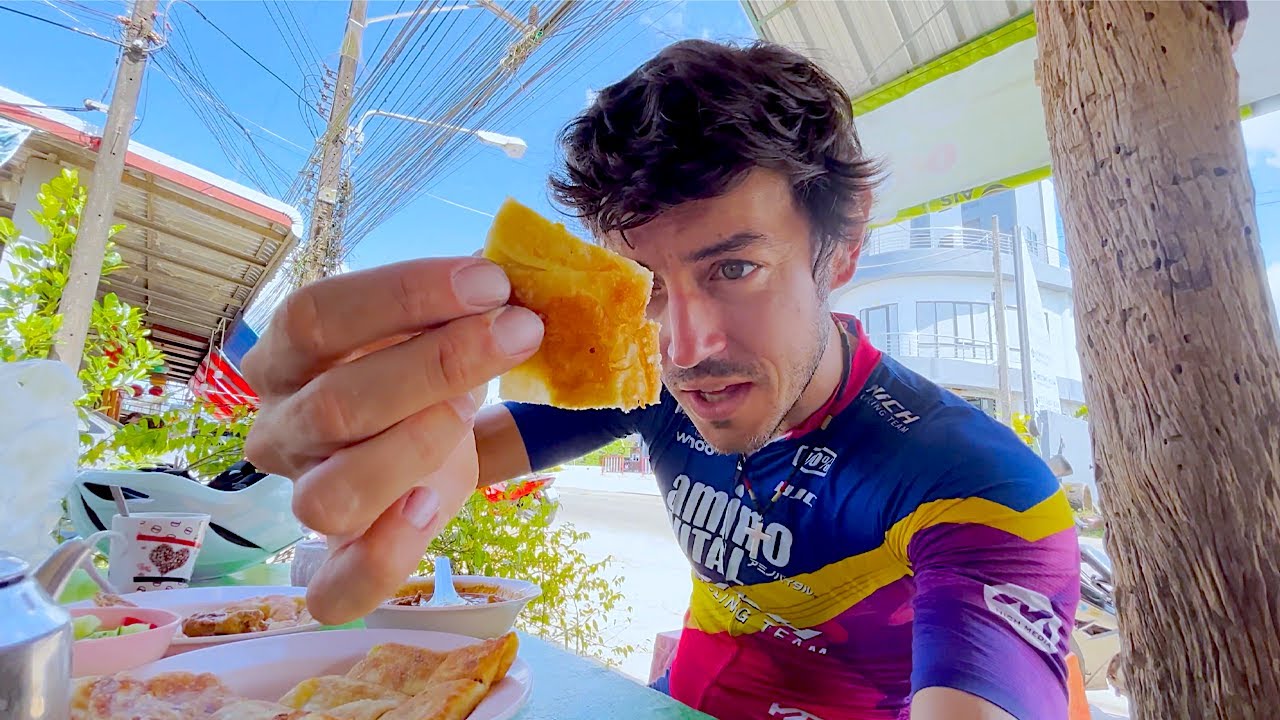 halal-food-in-ranong-epic-roti-curry-post-race-meal-in-glorious