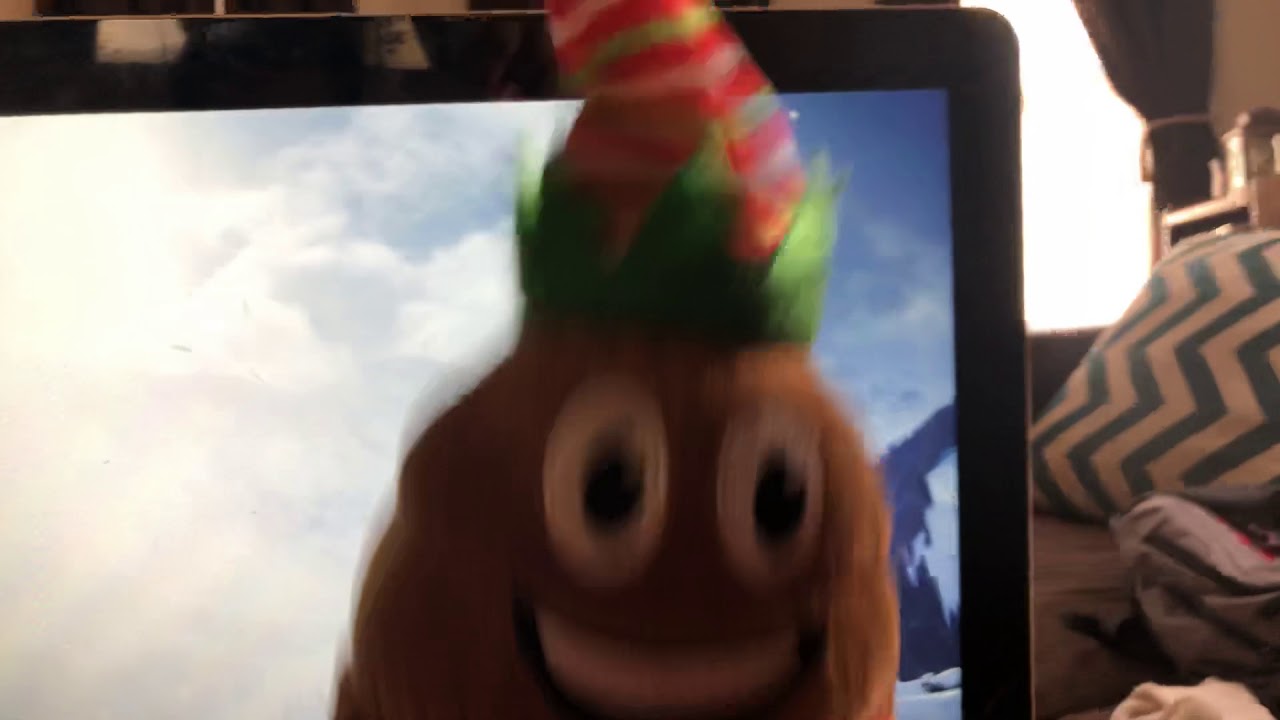 My poo is singing - YouTube