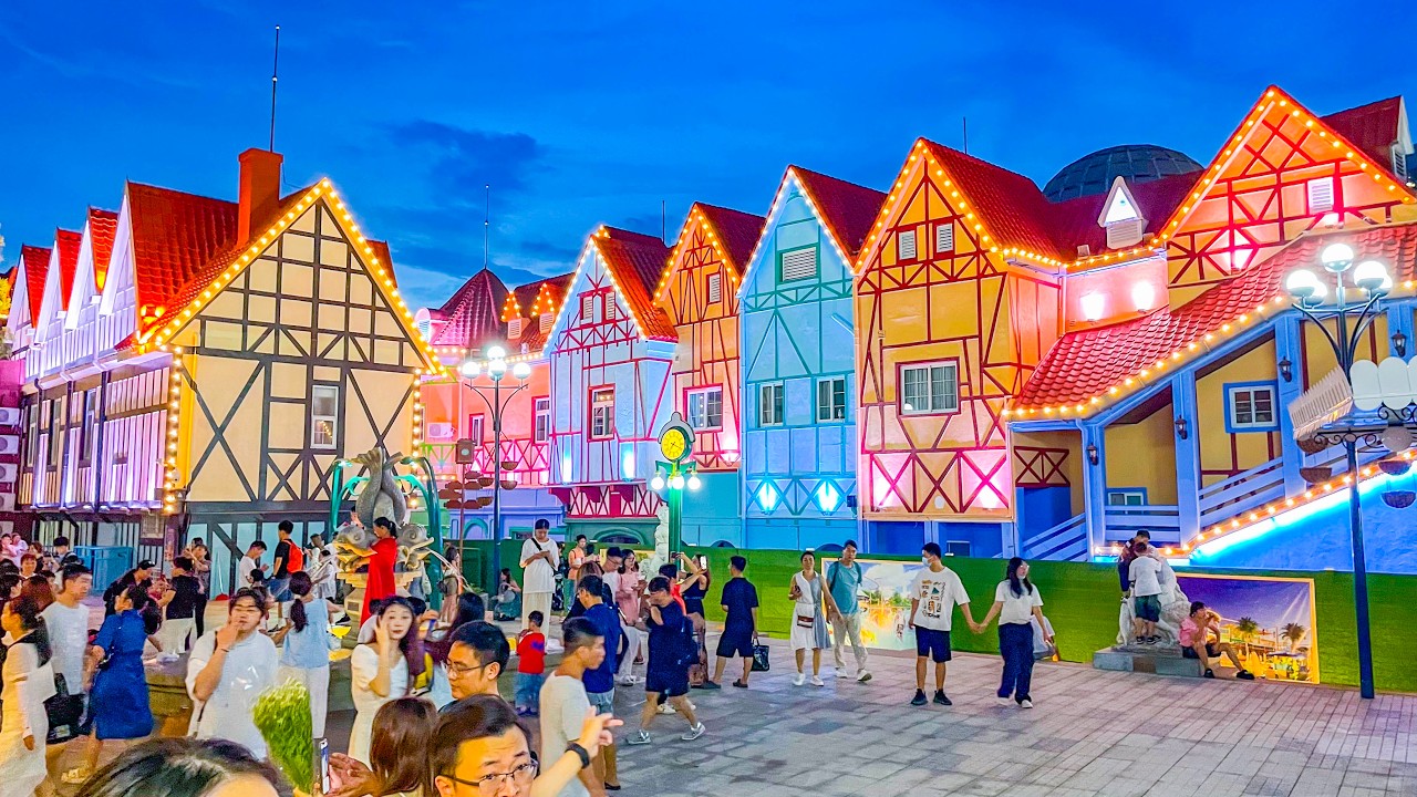 Explore the European town in China, a full tour of Shenzhen Melania ...