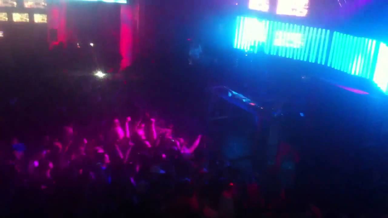 CRANBERRIES - ZOMBIE (SUBVERT DUBSTEP REMIX) LIVE @ SUBCULT - YouTube