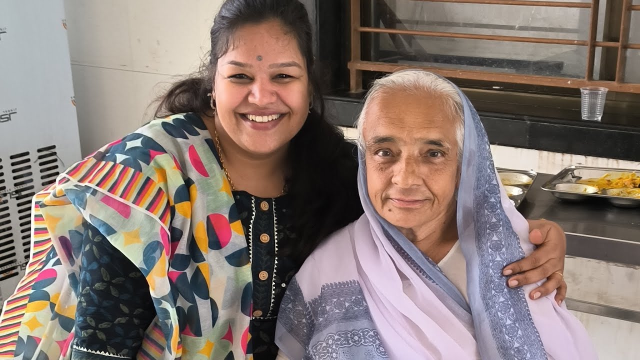 The great singar Tina jain - YouTube