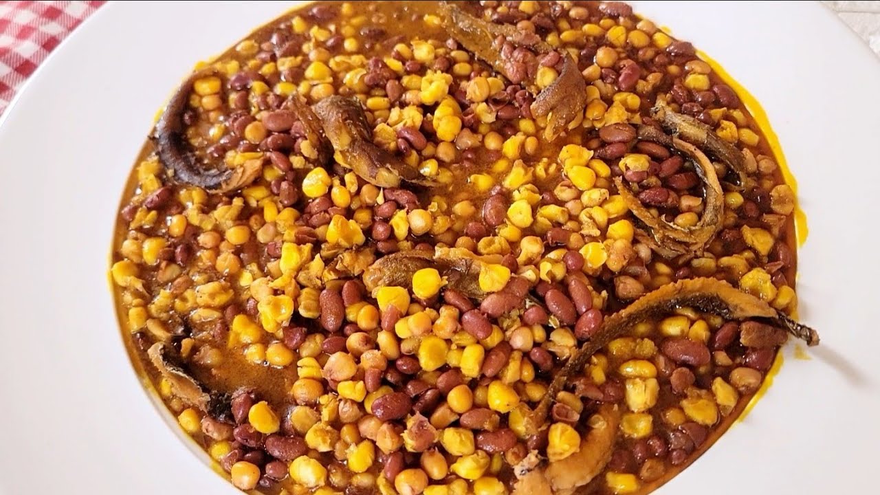 I COOKED CORN CHAFF FOR 20 PEOPLE || CAMEROONIAN🇨🇲 FOOD - YouTube