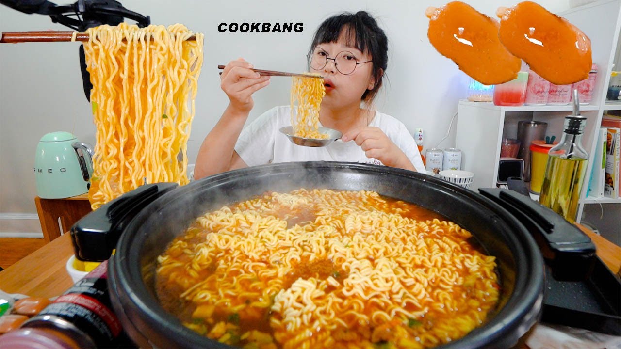 (cookbang) Jin Ramyeon w. EGGS + Green onions ft. Jalapeño Fish Cake ...