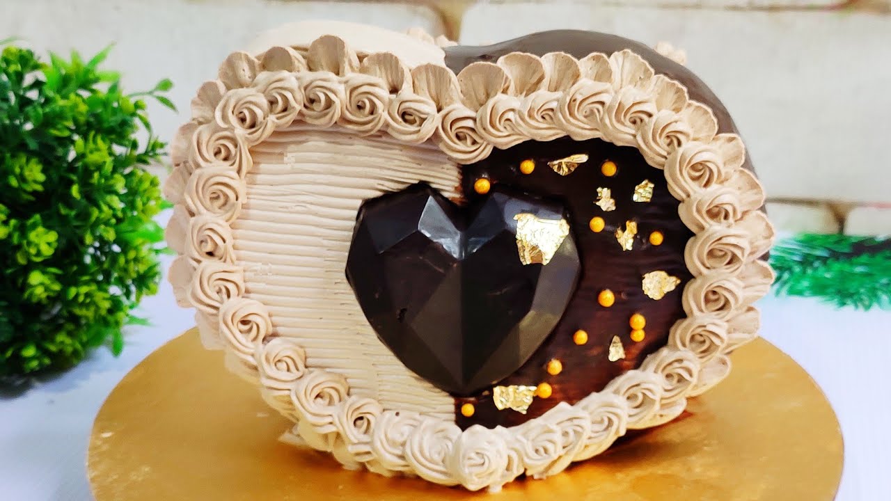 Standing Heart Chocolate Cake Without Stand | Gravity Defying Cake ...