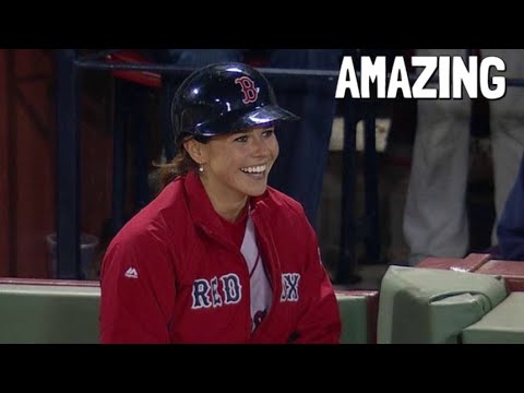 MLB Amazing Ballgirl Catches - YouTube