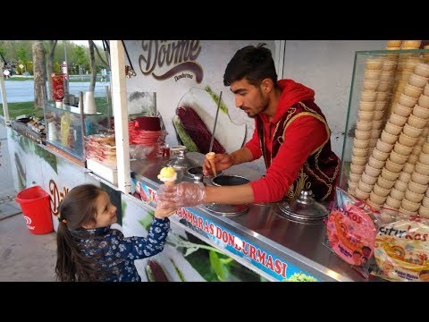 LİNA'YA DONDURMA ŞAKASI 😜😂😂 ICE CREAM JOKE