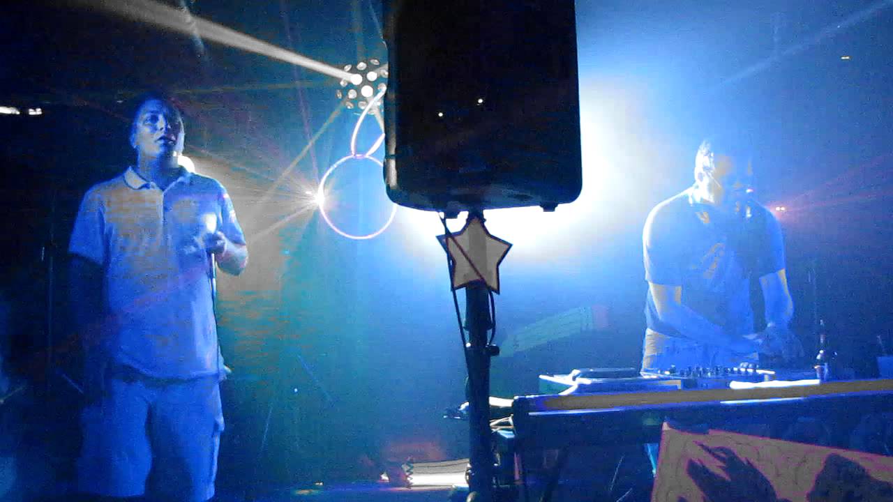 Donald Whan w/ MC Jumper Live in New York - YouTube