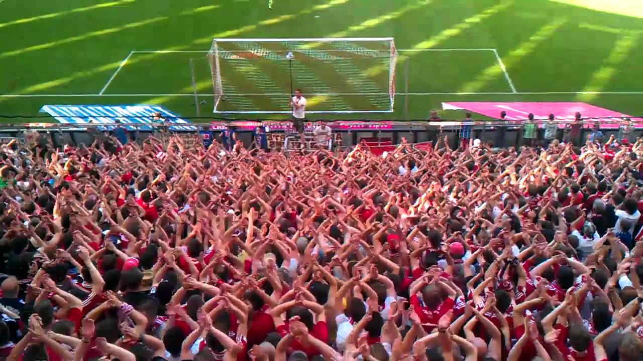 Südkurve München - Auf geht's Bayern HD / 28.4. FCB- VFB - YouTube