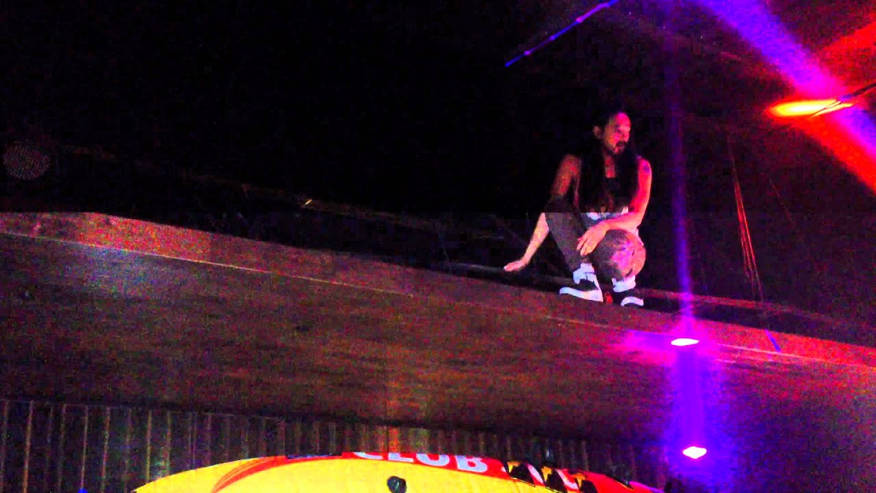 Steve Aoki Raft Jump - YouTube