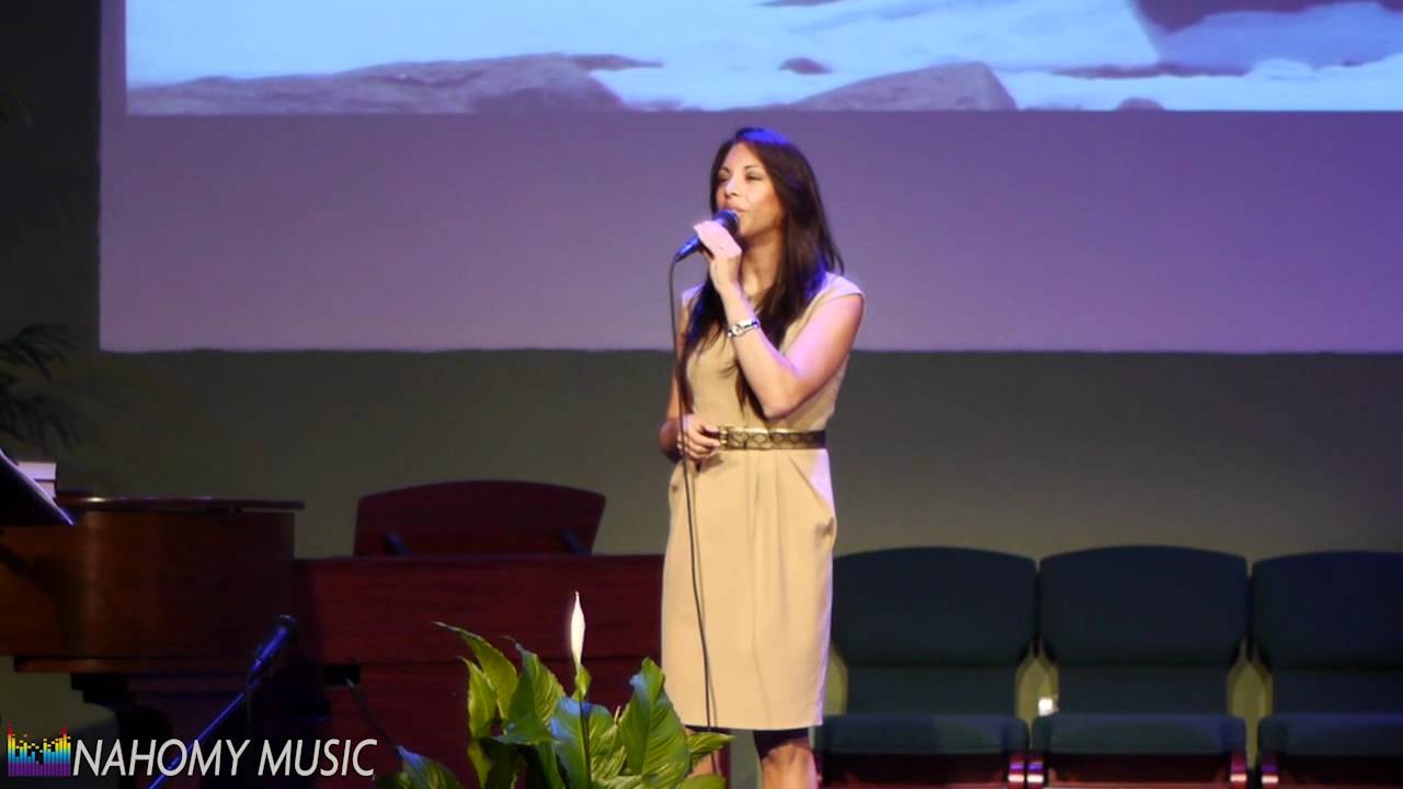 NAHOMY SANTANA | Moments of Winter | Nahomy & Friends Live - YouTube