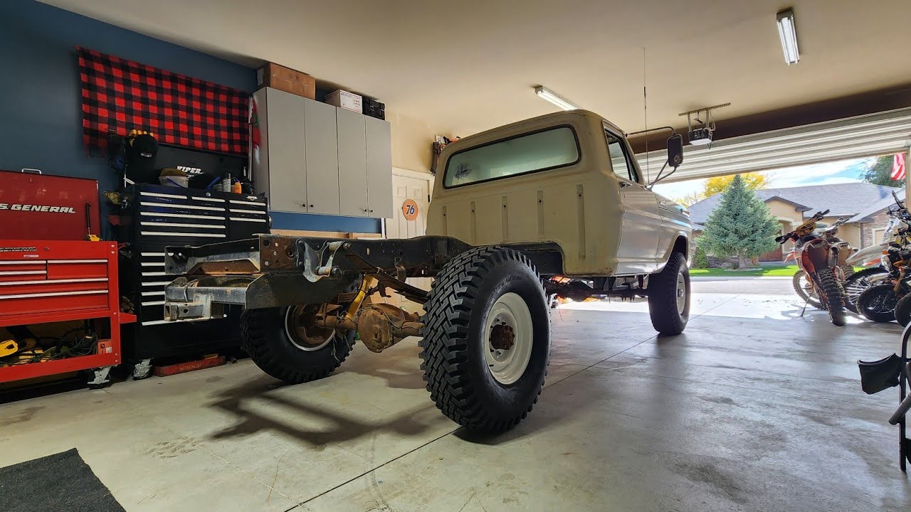 Building a Custom Ford F250 4x4 - Part 1 - My First Ford - YouTube