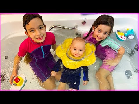 Primeiro banho de banheira do bebê gabriel | Jéssica Godar e Laurinha e Helena e Gabriel