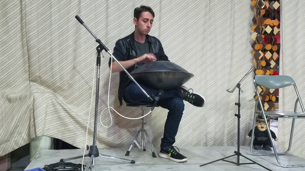 Handpan performance- Open Mic Night in Ryugasaki - YouTube