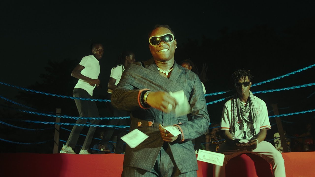 Young BG - My Moment (Clip Officiel) - YouTube