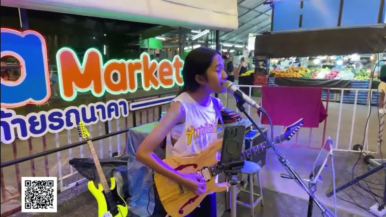 Nene Royal Live Cover @Naka Night Market (Phuket) on 19. Nov. 2023 ...