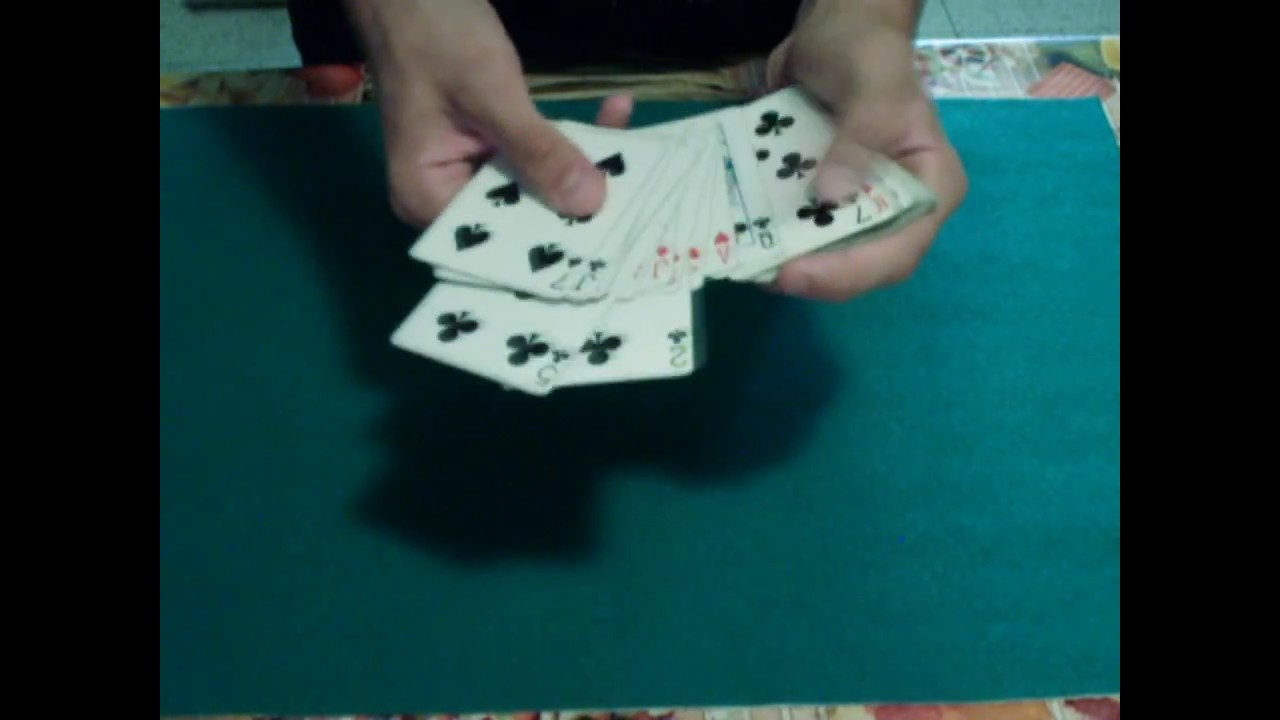 Magic Trick: Too Many Cards performed by Dennis Pereira- Gioco di magia ...