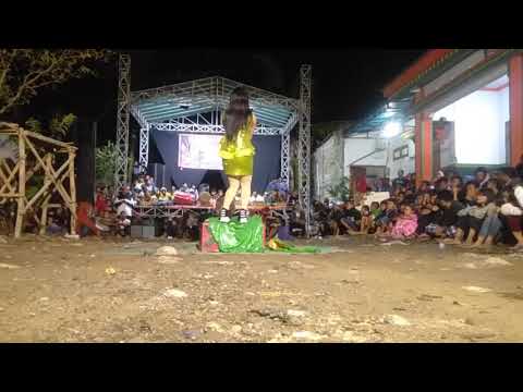 Si Cantik DWI ANJAR Tari Ular_-_LIVE Dsn.Montor