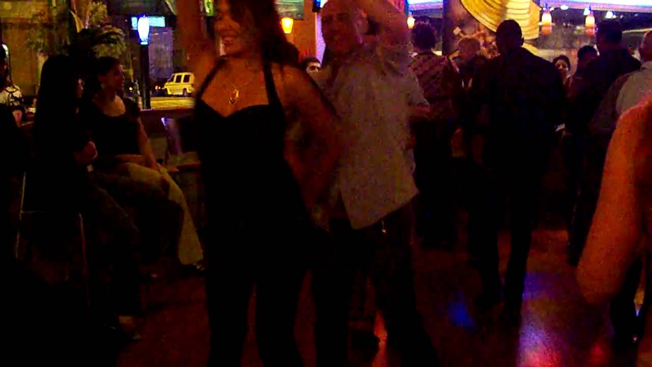 JHMI Dance: 08/31/09: Salsa @ Talara: Francesco/Aggy - YouTube