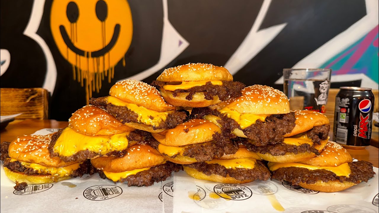 ‘THE BIGGEST PIG’ BURGER EATING CONTEST - YouTube
