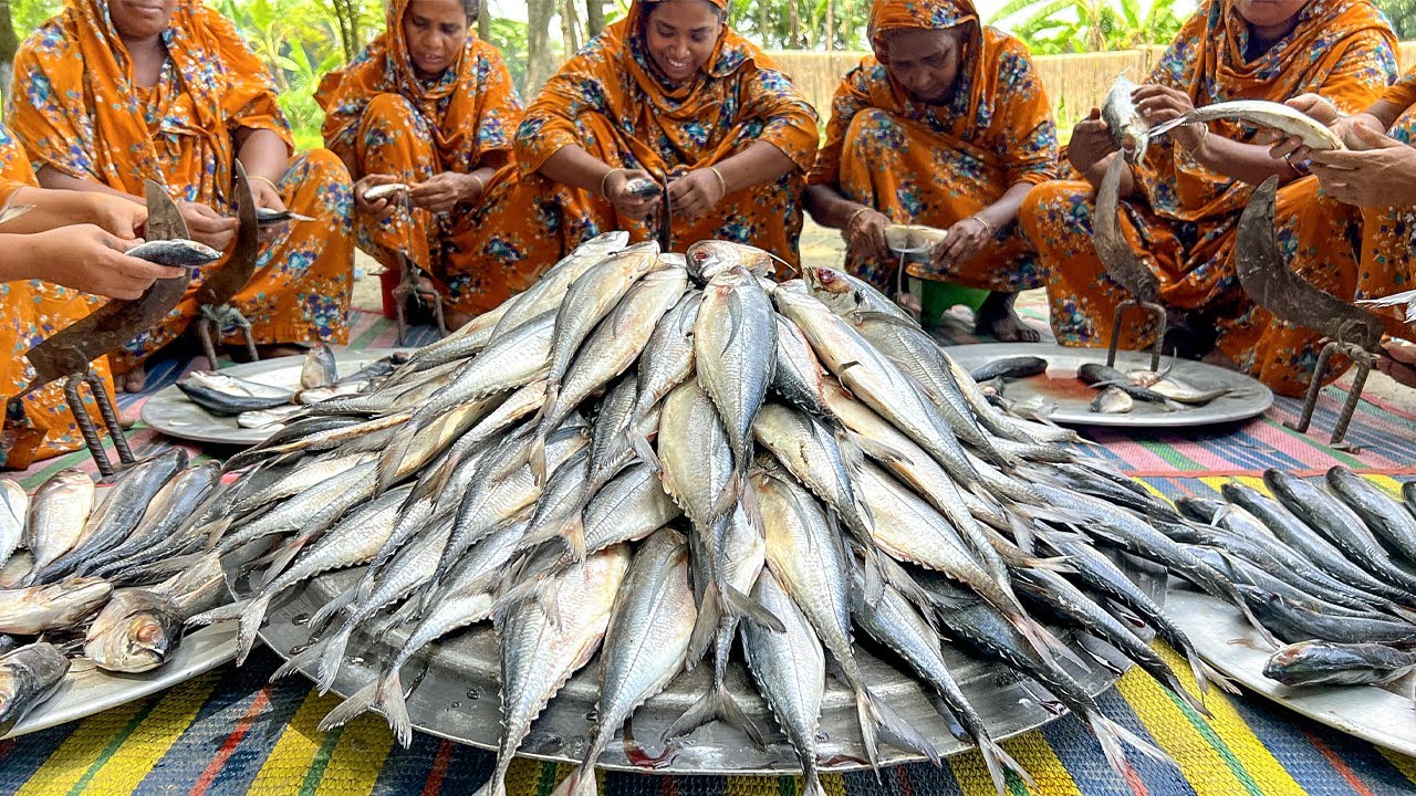 Tuna fish Cutting & Cooking - Fried Sea Fish Kosha Vuna Recipe Cooking ...